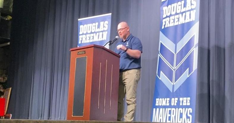 Douglas Freeman football introduces head coach Kevin Simonds