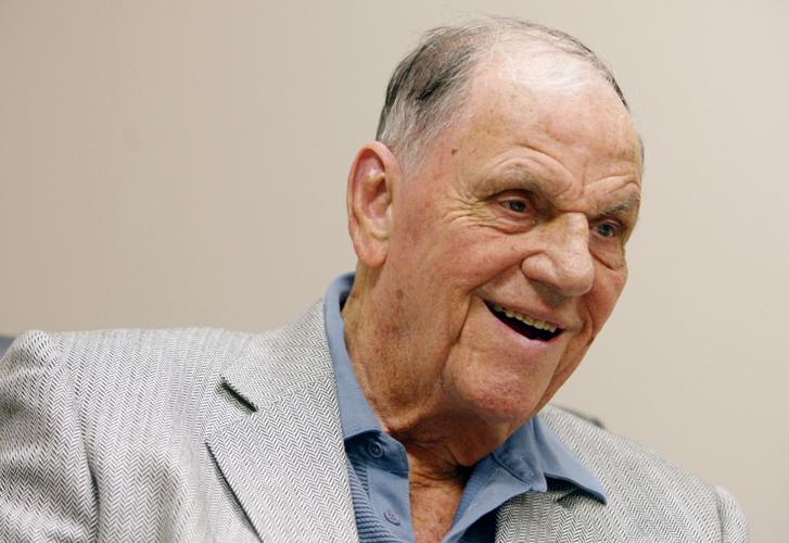 Auto dealer Max H. Pearson dies at 95