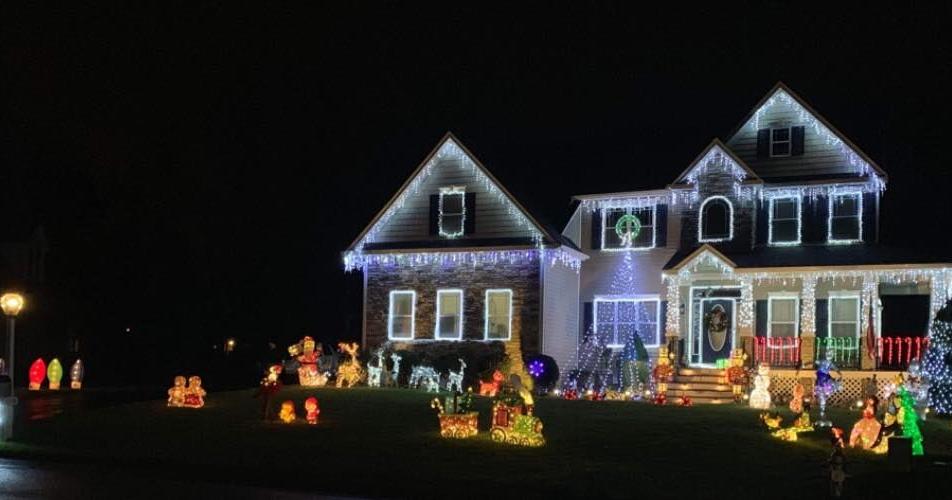 15237 Willow Hill Lane | Richmond Tacky Lights Tour 2024