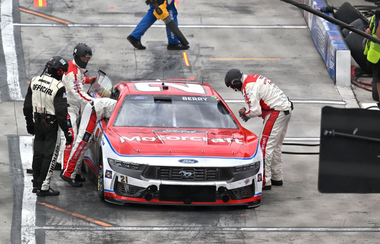 NHRA returns to Virginia Motorsports Park this weekend