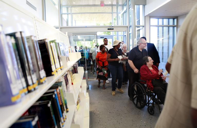 Huge crowd turns out as new, $28.1M Varina library opens in Henrico