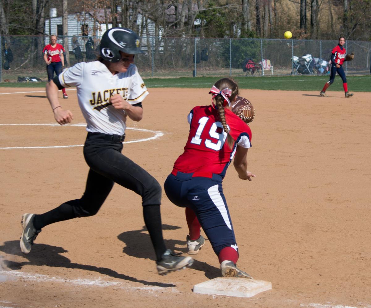 Randolph-Macon splits softball doubleheader with Shenandoah