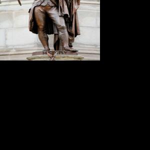 Patrick Henry statue
