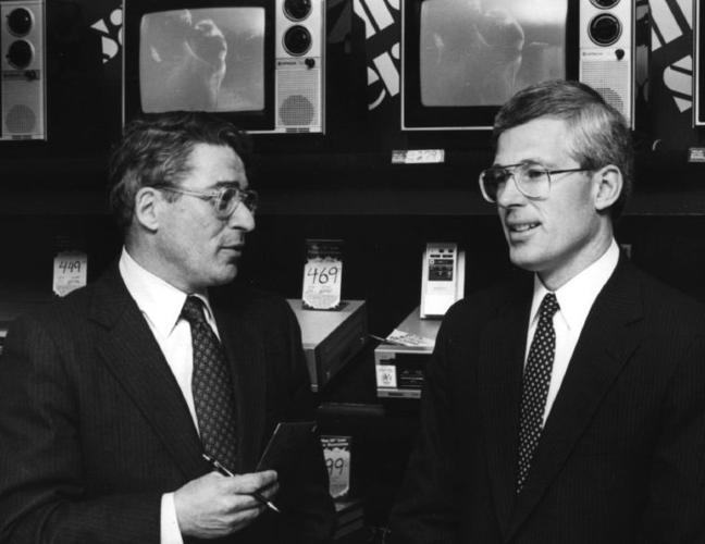 CarMax founder, family hope for Alzheimer's cure