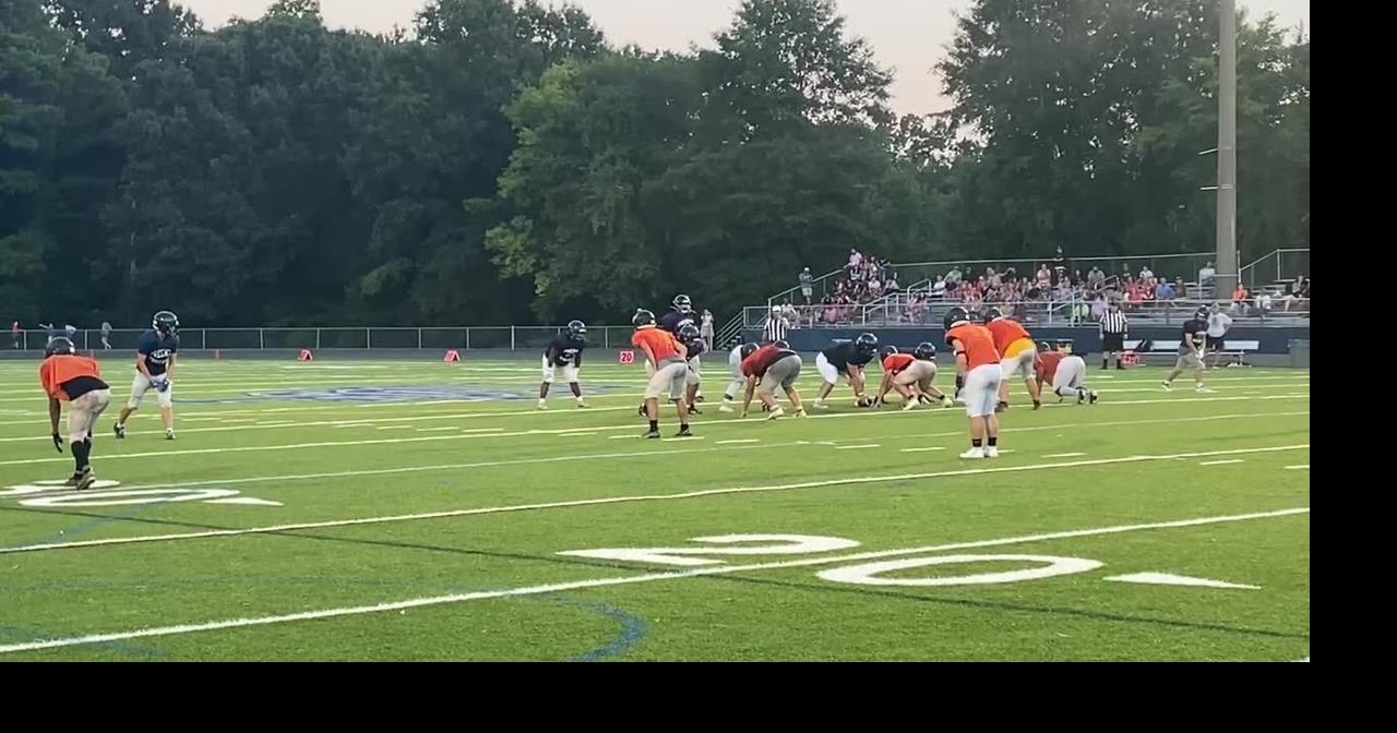 Douglas Freeman football screen for gain in scrimmage vs. Powhatan