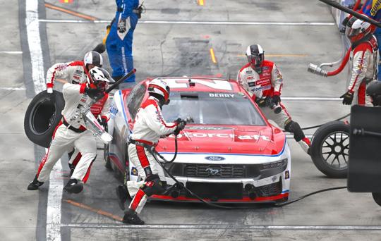 NHRA returns to Virginia Motorsports Park this weekend