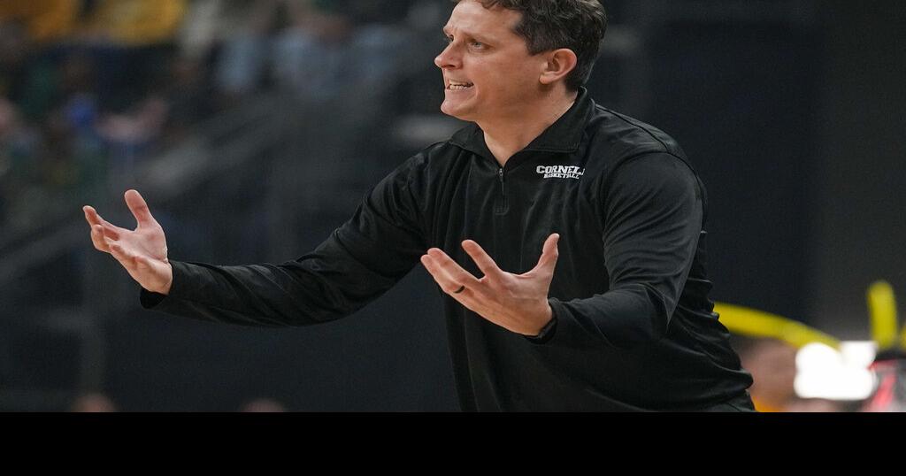 Sources: William & Mary seeks Brian Earl as next coach