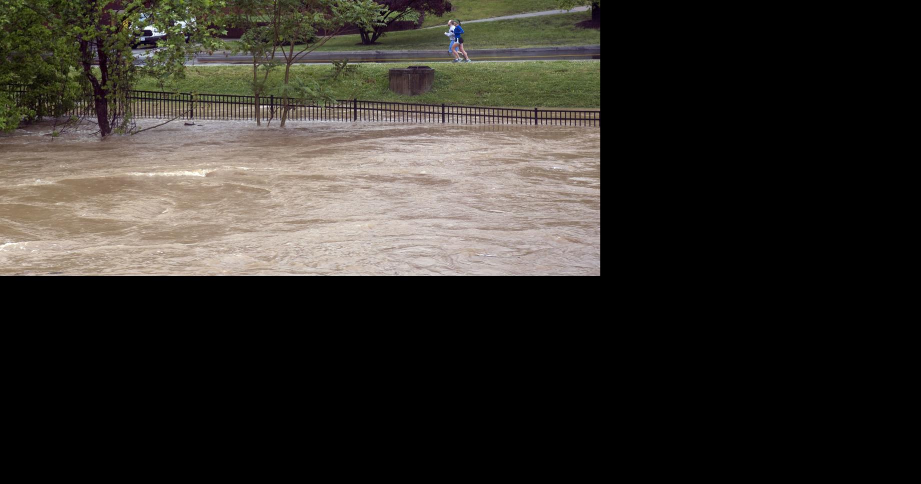 Flooding forces evacuations, rescues in Roanoke as river nears 16-foot ...