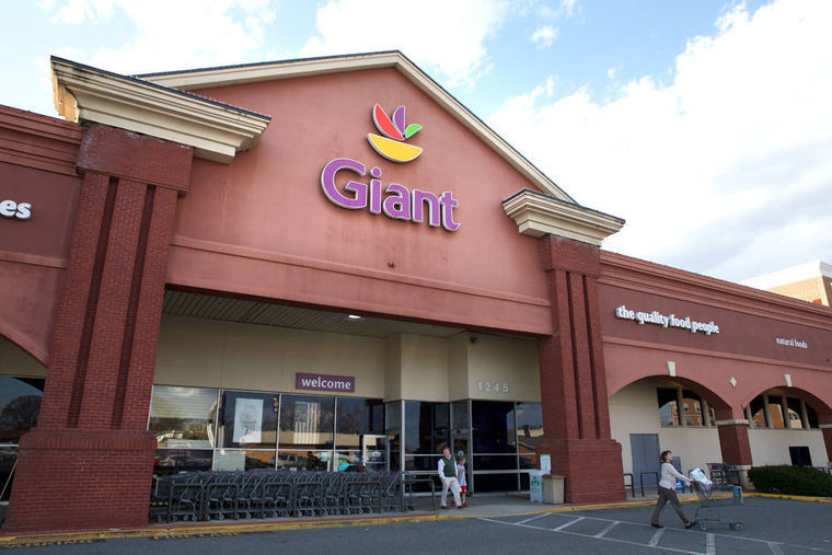 In Fredericksburg area, Giants will stay; Food Lions being sold