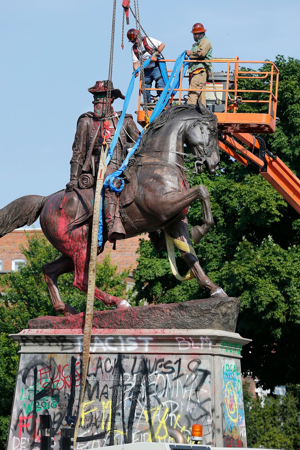 WATCH NOW: Statue honoring Confederate cavalry commander J.E.B. Stuart ...