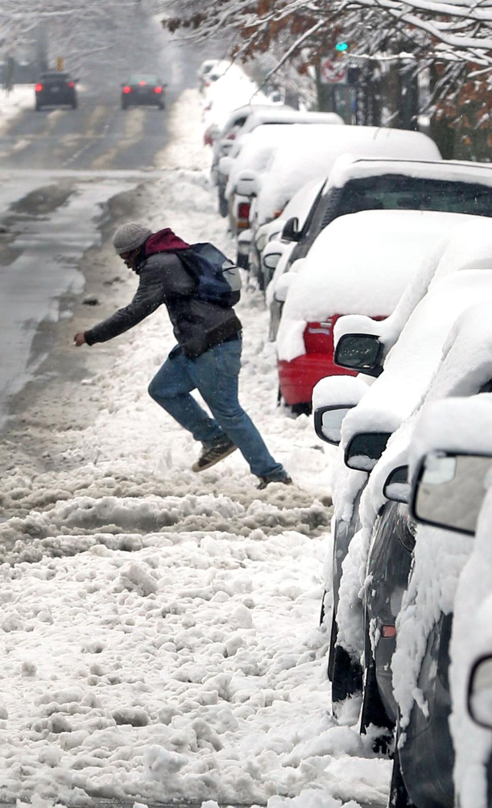 Gallery: Snow hits Richmond