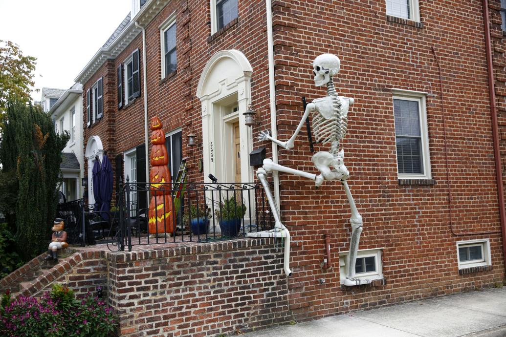 Must-see Halloween houses in Richmond area: Harry Potter house ...