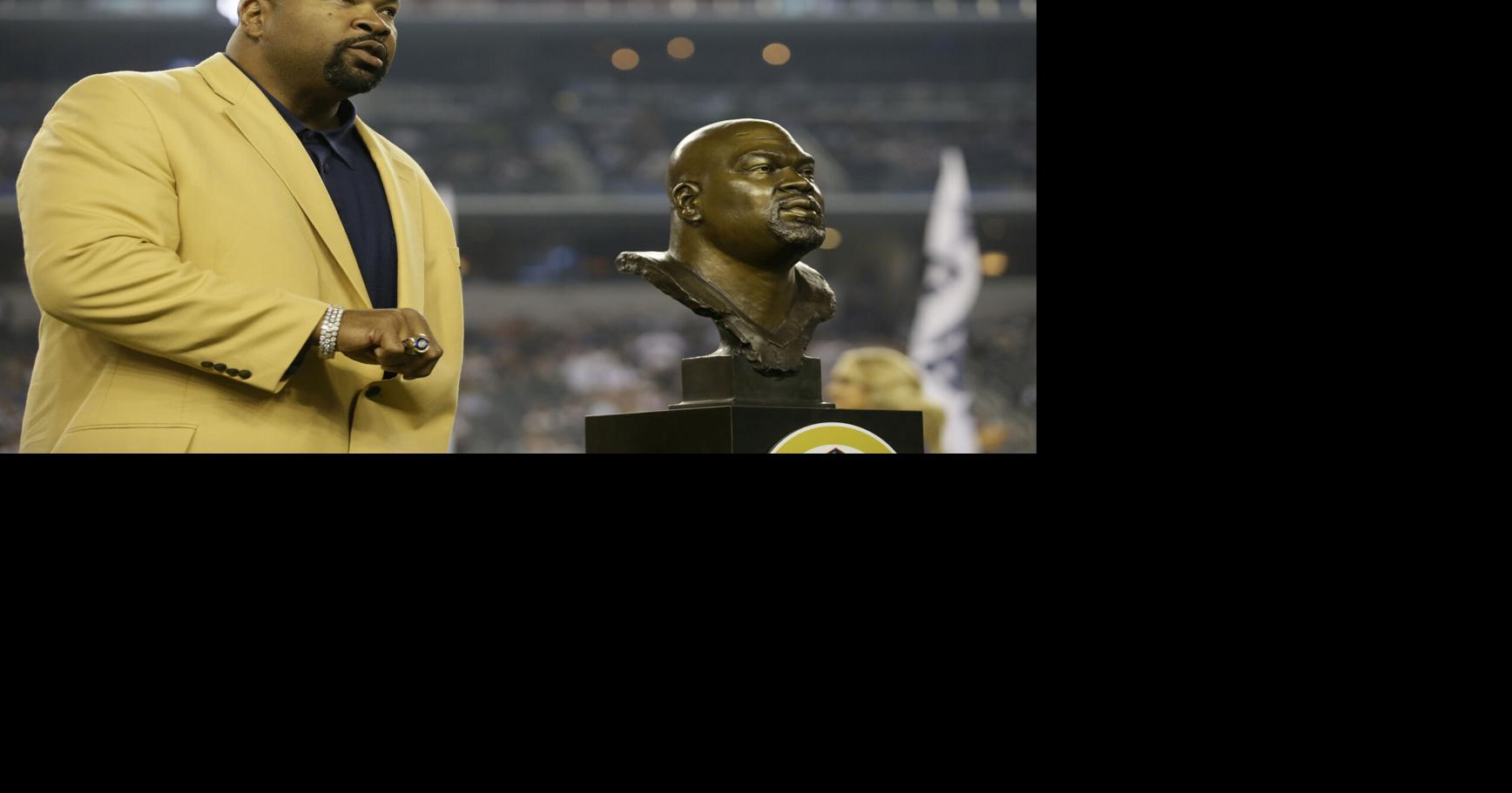 Larry Allen, Hall of Fame offensive lineman for the Dallas Cowboys ...