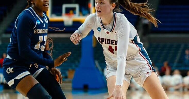 Maggie Doogan shoots Spiders to first NCAA tournament win