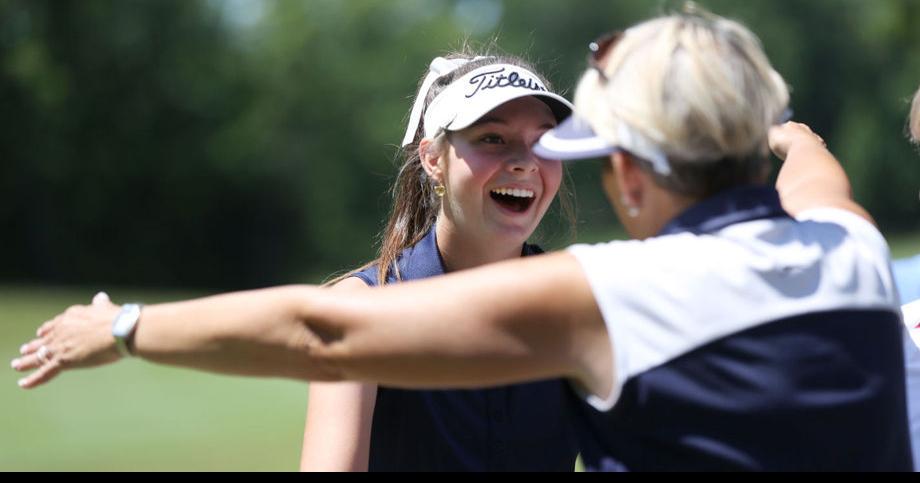 Curtis, 14, wins RWGA golf title with elegant effort