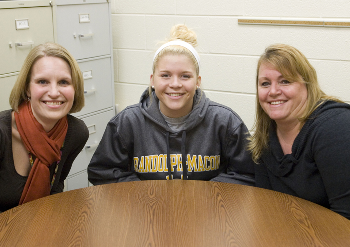 Ally Ritchie commits to R-MC