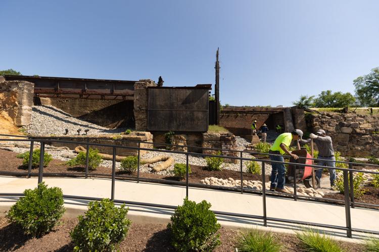 Allianz Amphitheater at Riverfront: Parking, entrance, food