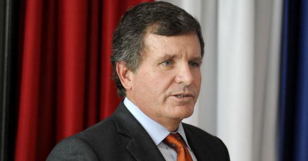Hospital lobbyist won't vacation with officials