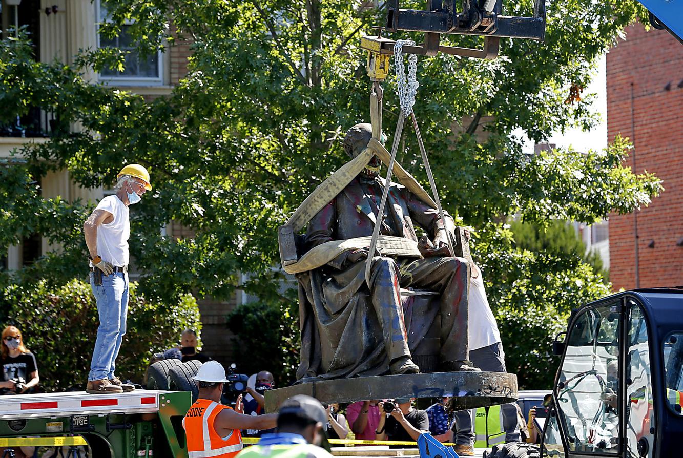 UPDATE: Crews remove Maury statue, two cannons from Monument Avenue