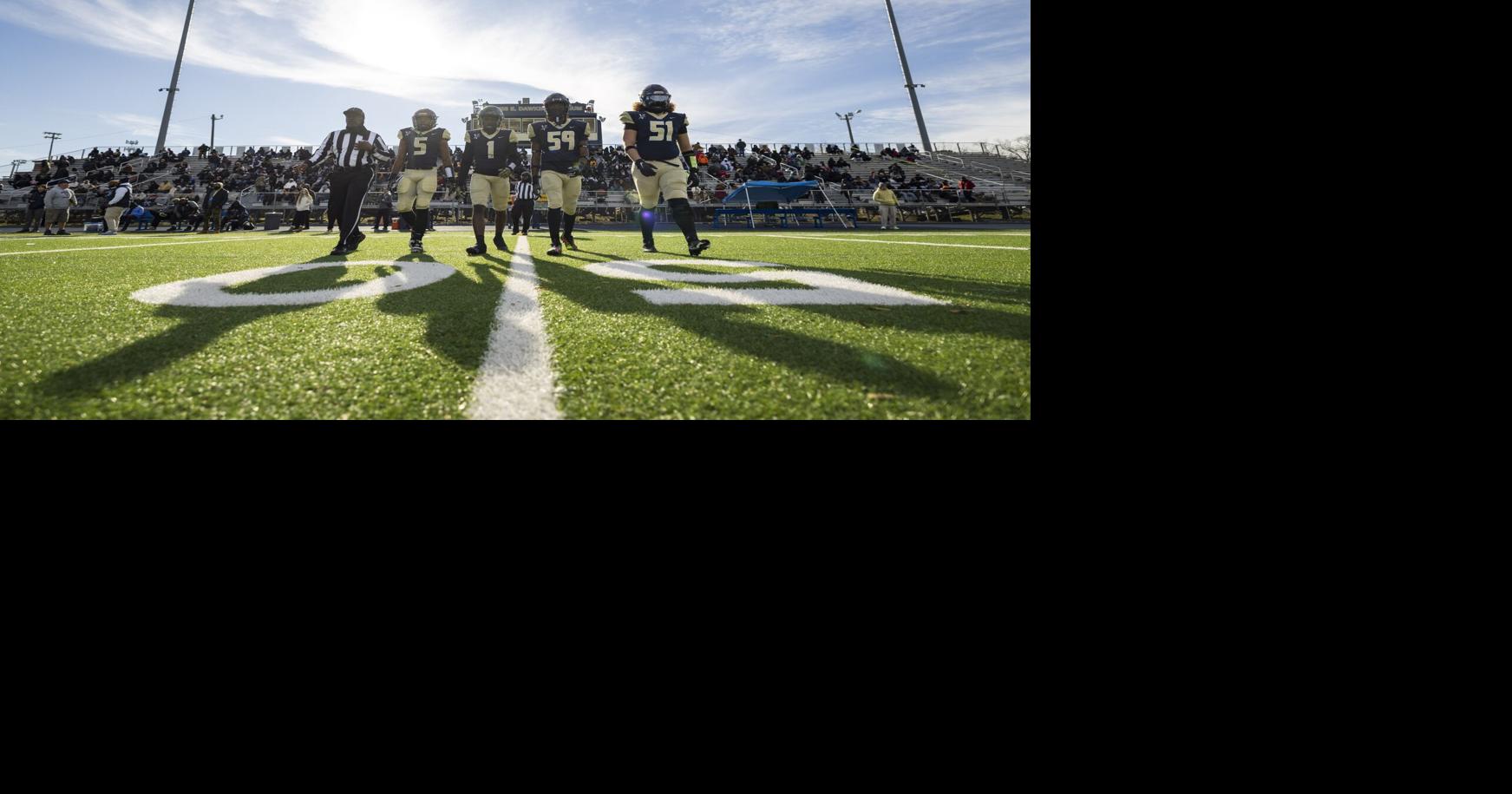 Varina football faces vaunted Phoebus in Class 4 state final