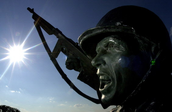 'Bedford Boys' sculptor Jim Brothers dies at 72