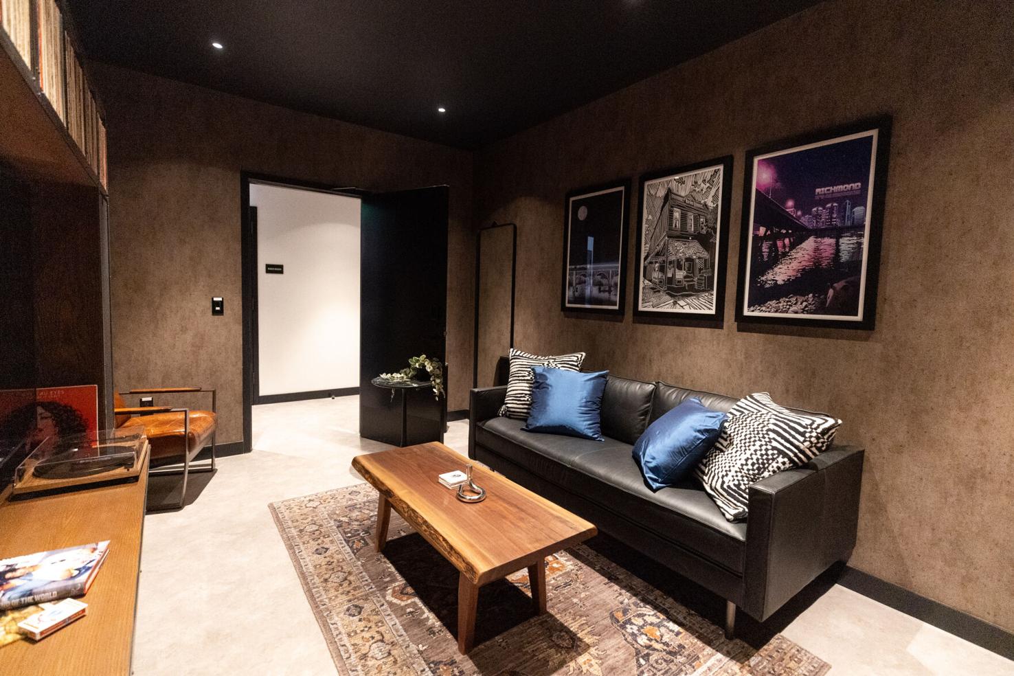 Allianz Amphitheater at Riverfront: Parking, entrance, food