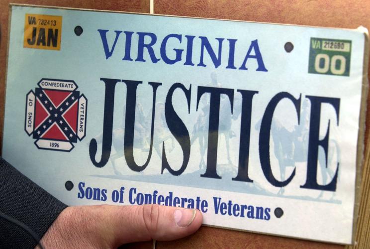 McAuliffe orders Confederate flag off Virginia license plates