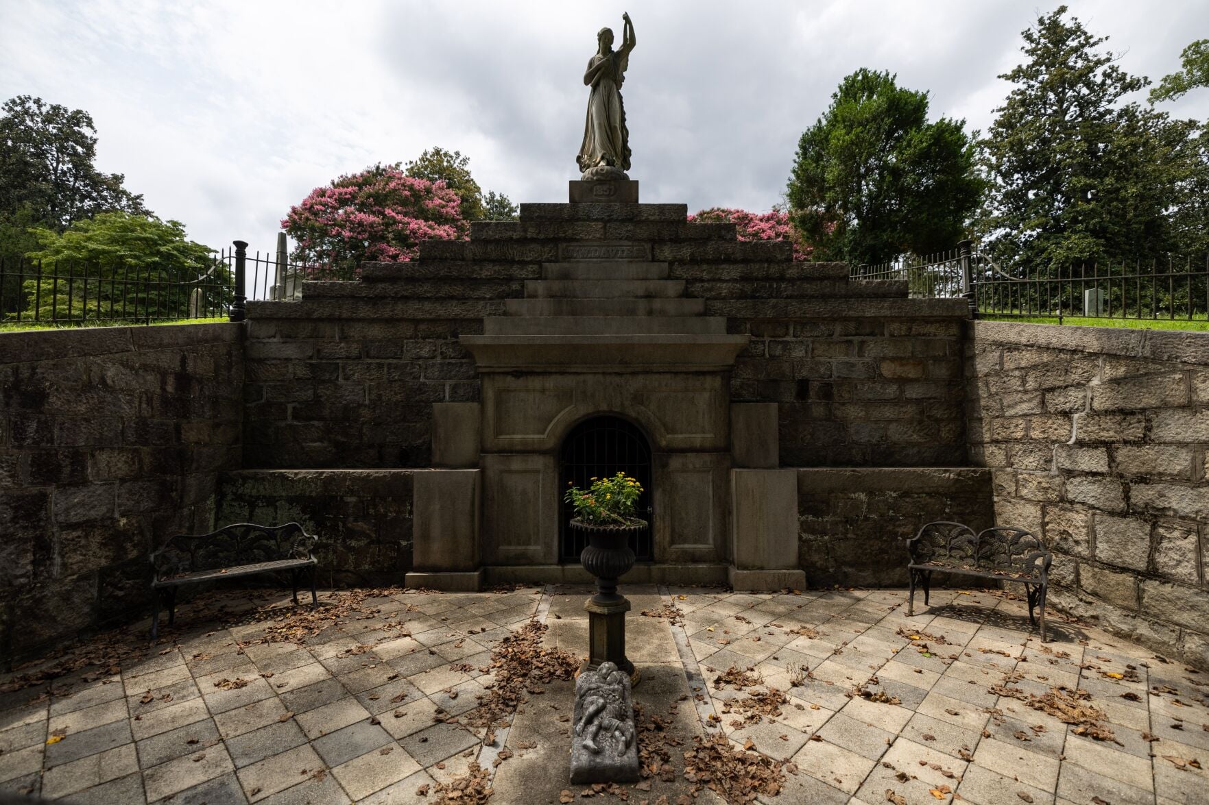 The history of Richmond's Hollywood Cemetery