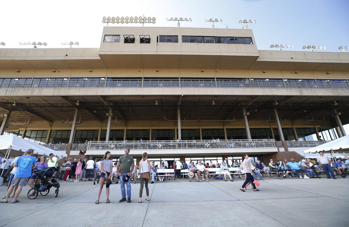 PHOTOS: Opening day at Colonial Downs