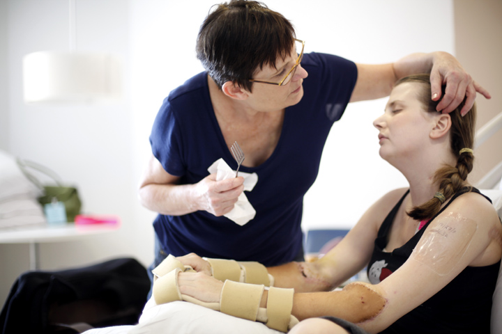 PHOTO GALLERY: Lindsay Ess recovering