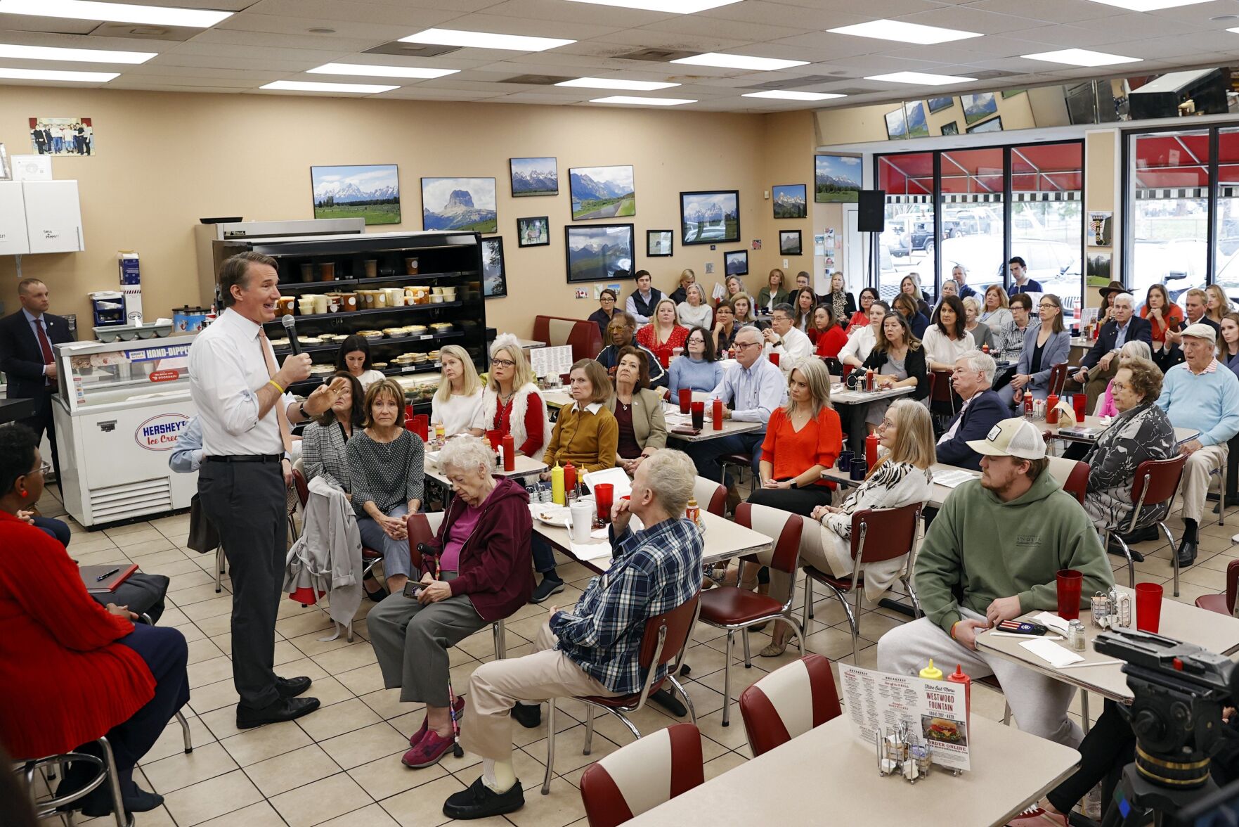 Schapiro: Youngkin blows up the Republican Party he built