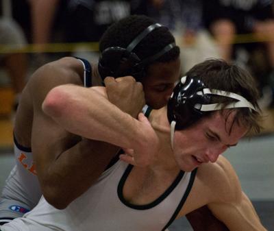 Lee-Davis wins Holiday Classic