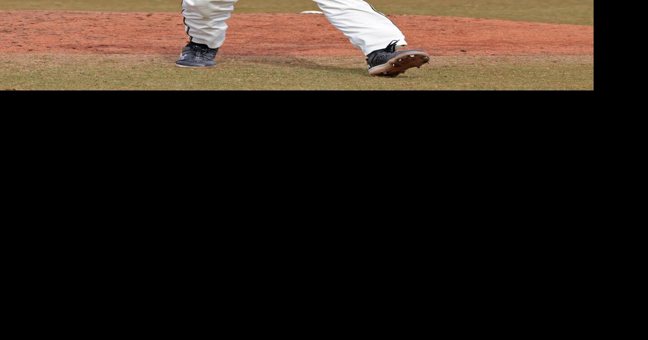 RMC baseball splits opening day double-header against Alvernia