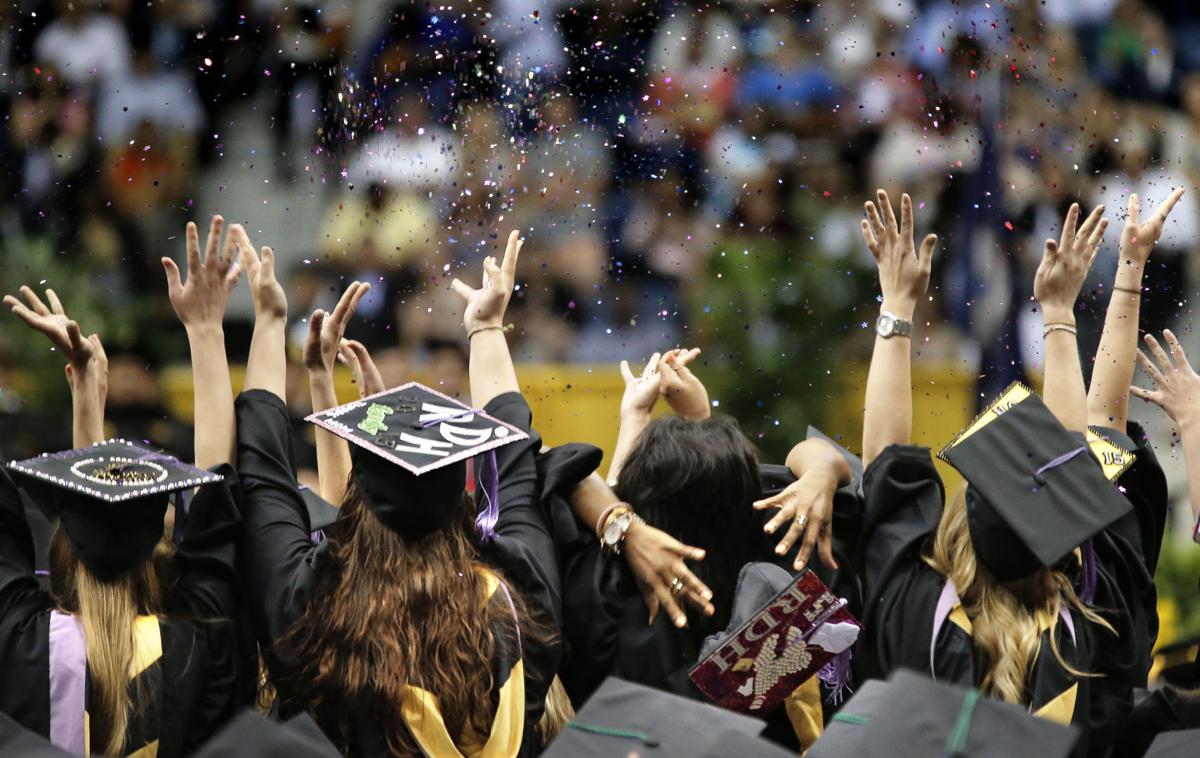 PHOTOS: Governor speaks during VCU graduation