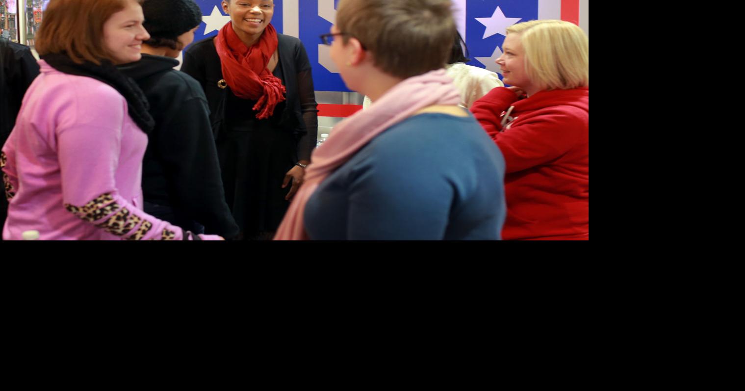 VCU fans generously respond to Christmas Mother and coach Shaka Smart