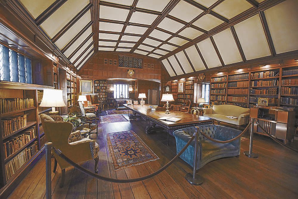 Agecroft Hall: A Tudor manor house, transported | Great Homes of ...