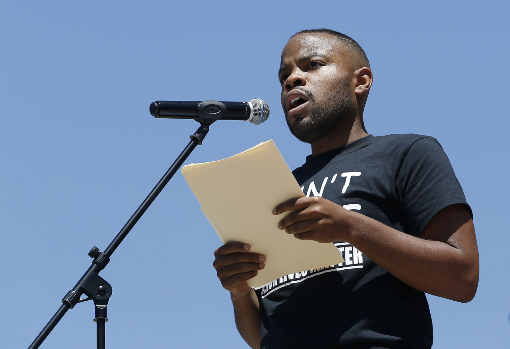 Floyd's reported treasurer disputes her role in campaign