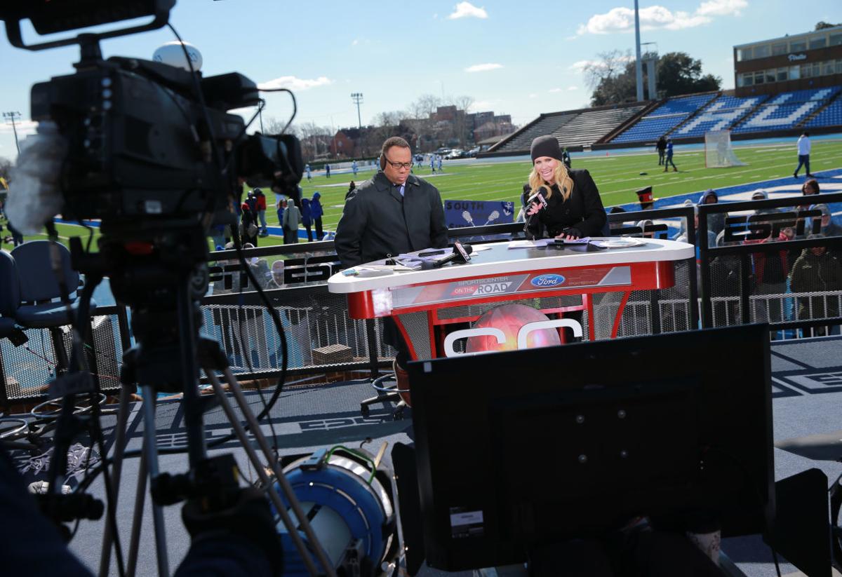 SportsCenter anchor Jay Harris reflects on 40 years of ESPN