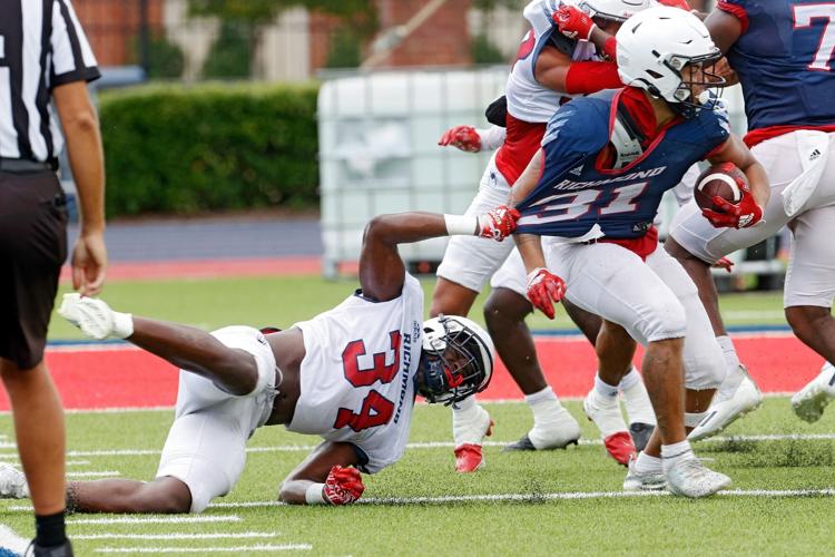 Offense shines with QB Reece Udinski, defense doesn't, in Spiders scrimmage