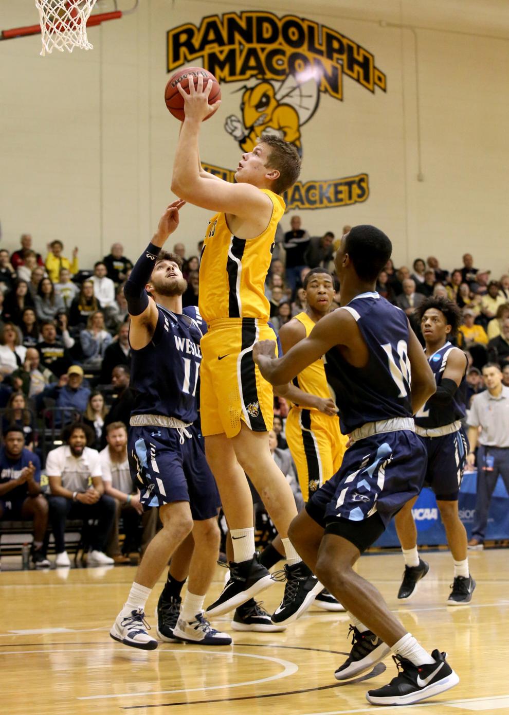 Randolph-Macon rides defense into second round of NCAA tournament