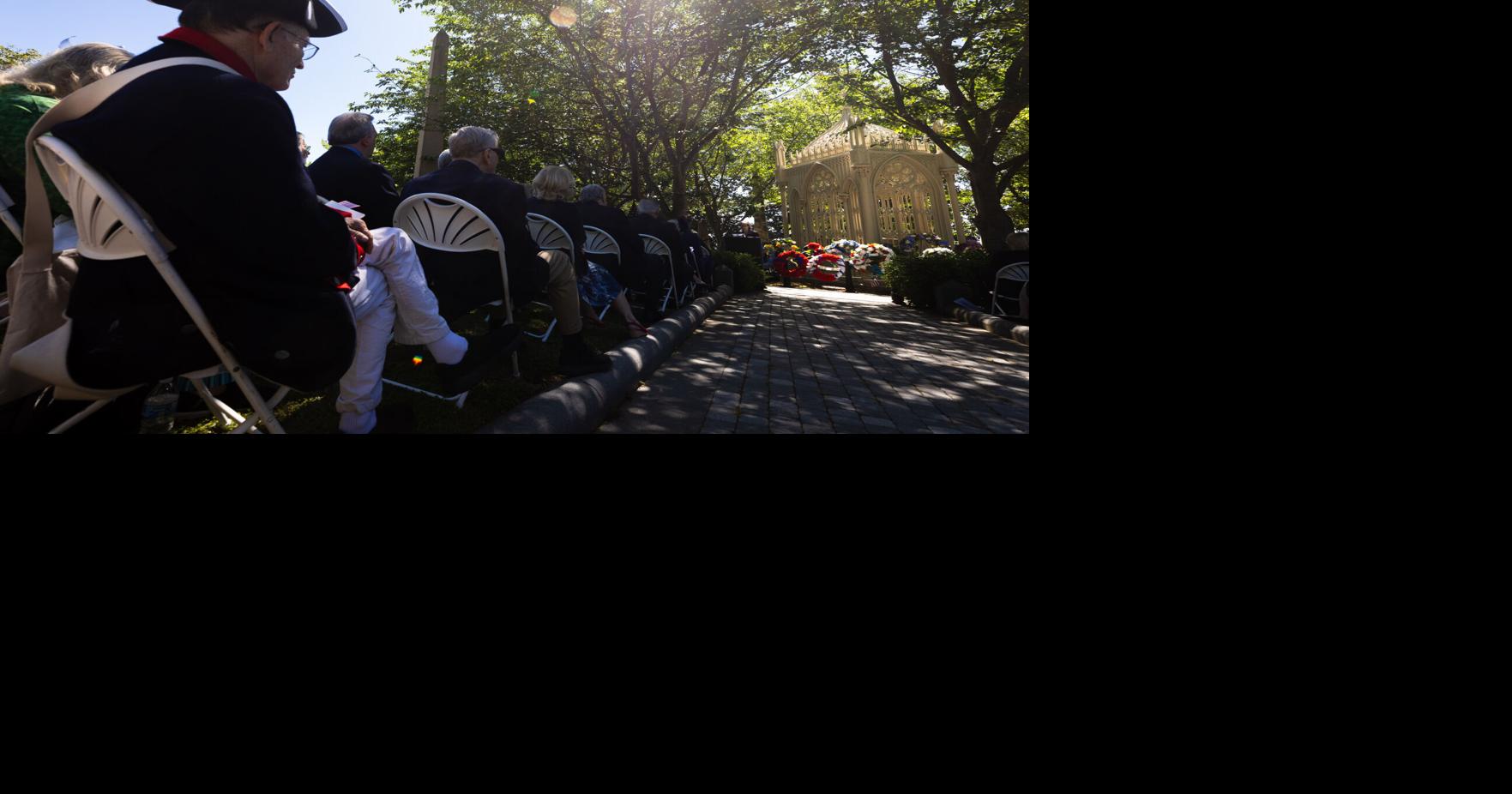 Photos: Wreath laying at Hollywood Cemetery tomb of President James Monroe