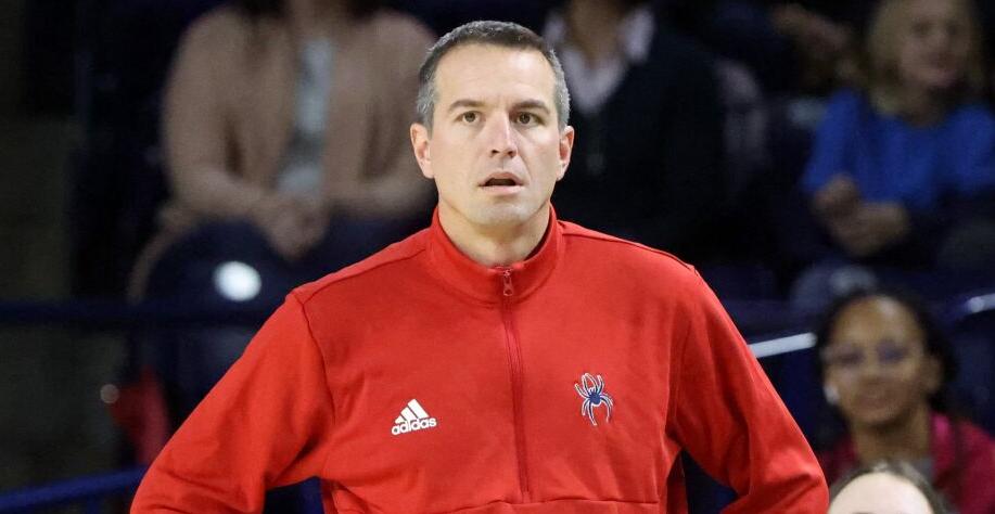 Why fans are flocking to women’s basketball