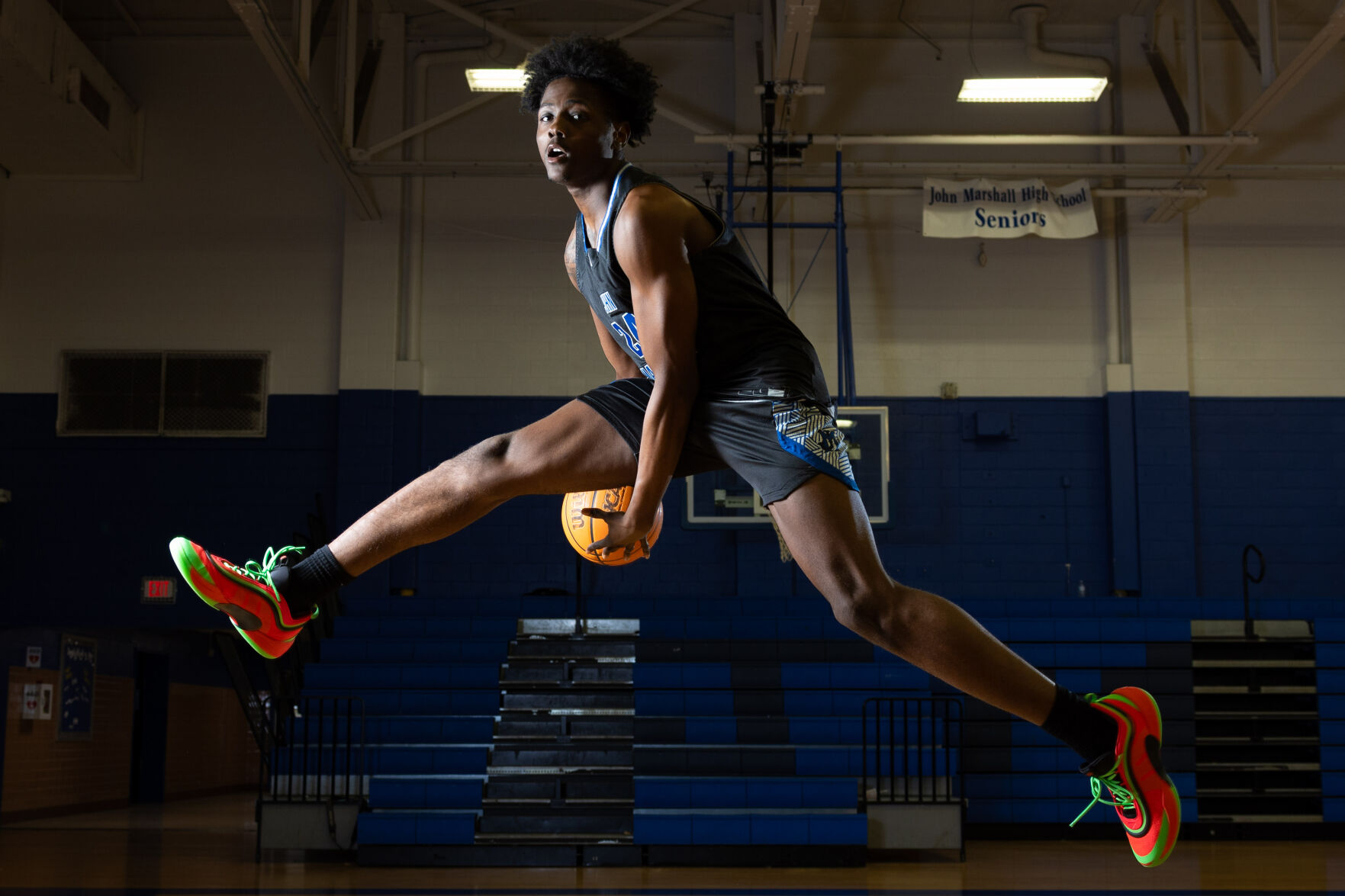 Allmond, Bacot headline White's talented Petersburg team