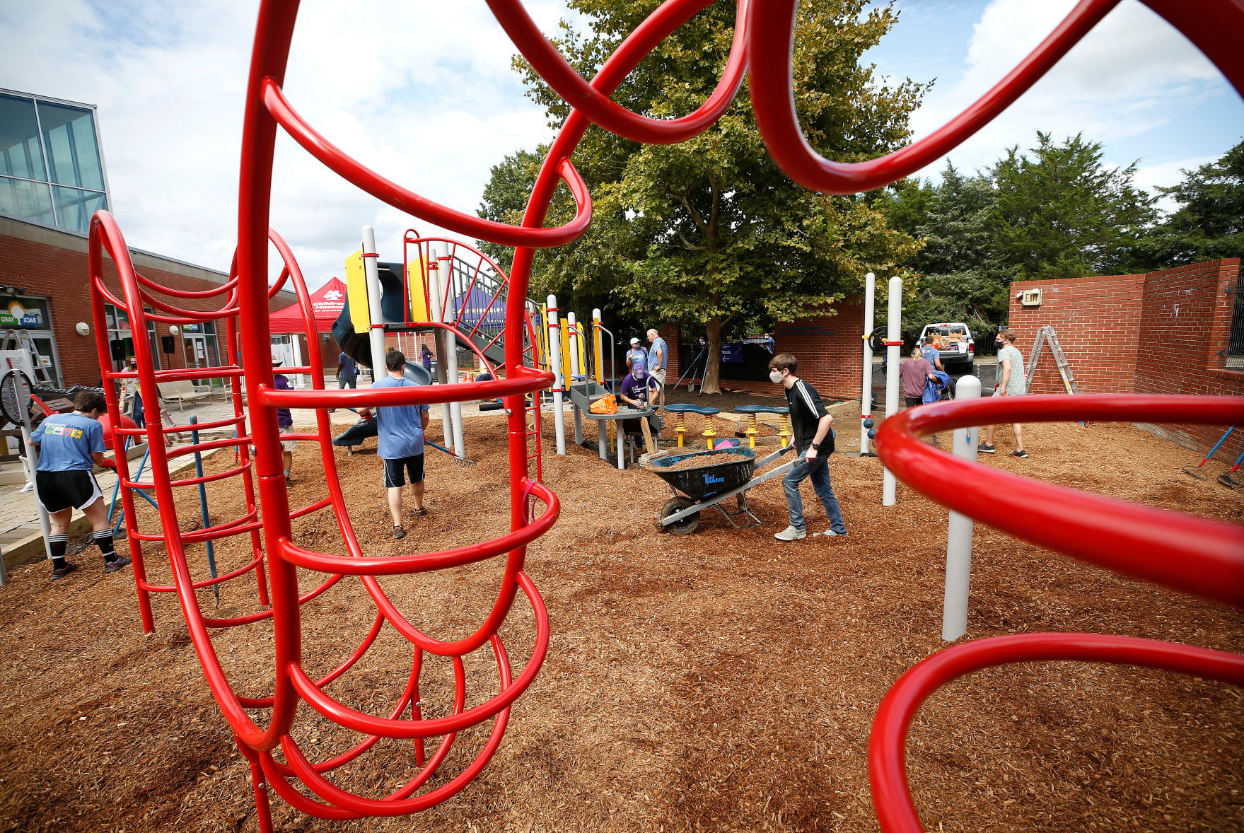 Column: Outdoor play isn’t neglect; it builds stronger kids