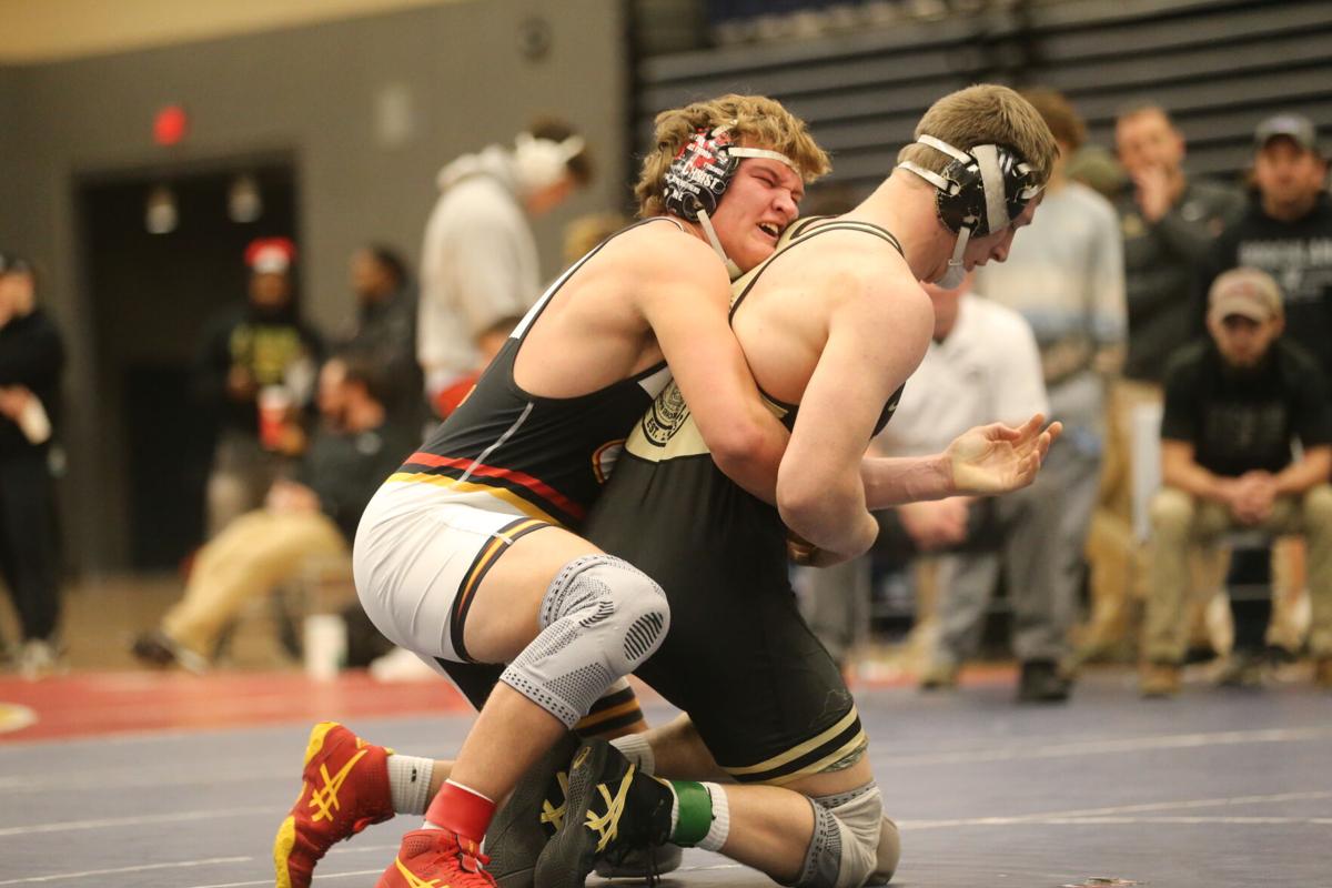 Harlow gets to title match at Richmond Invitational