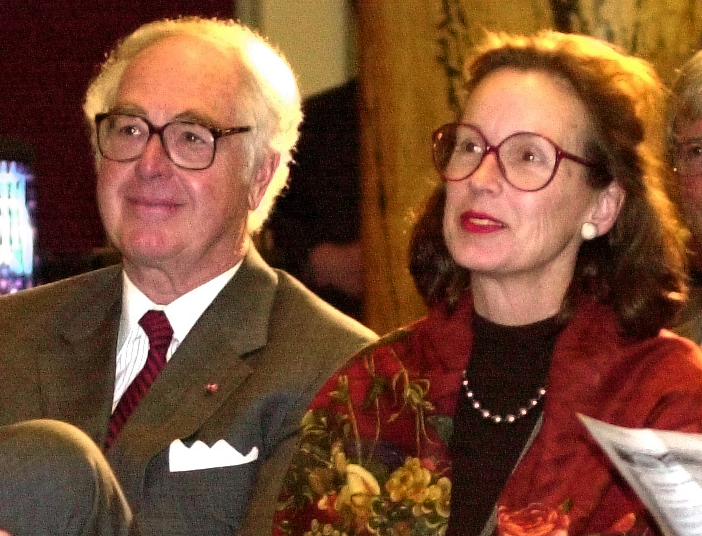 Philanthropists give $30 million to Johns Hopkins for cancer research