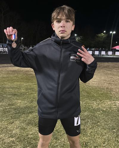 Eli Wagner qualifies for states in long jump