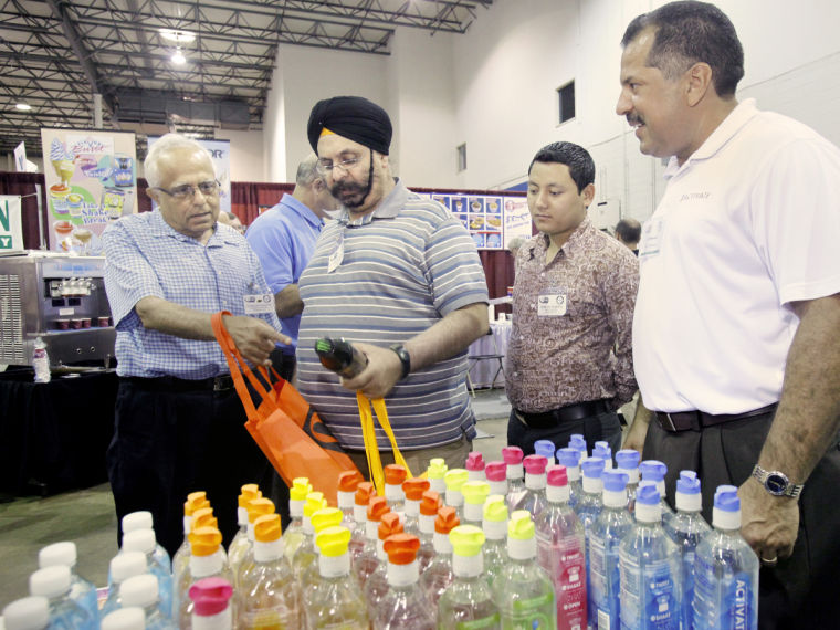 Convenience store operators meet to face challenges