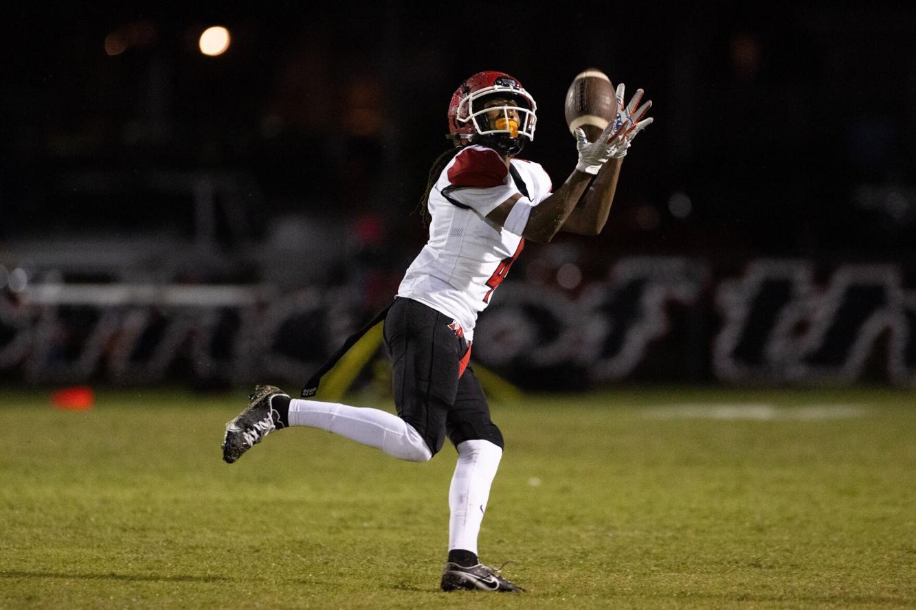 High school football commitments: Earls, Williams, Yates