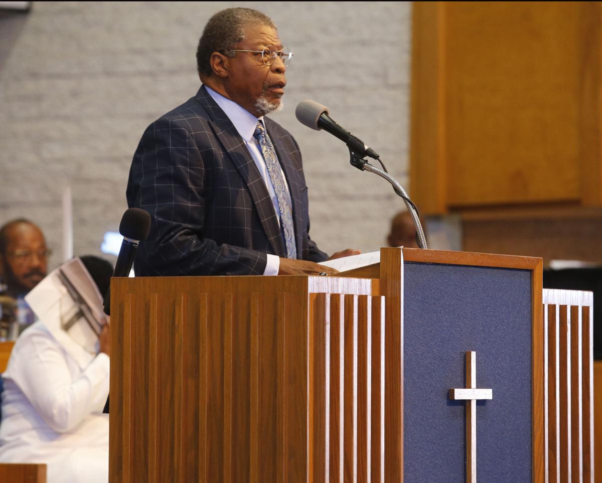 PHOTOS: Baptist Deacons worship prior to start of National Convention ...